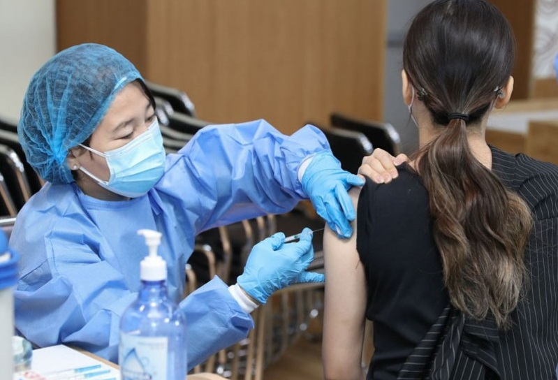 Омикроны эсрэг тэмцэх үр дүнтэй оновчтой арга нь бүүстер тун гэдэг нь олон судалгаануудаар